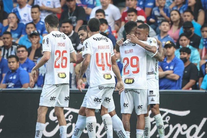 Hulk Perde Pênalti No Fim E Atlético Empata Com Emelec Pela Libertadores