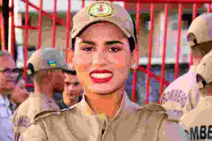 Conheça a primeira bombeira trans do Amapá