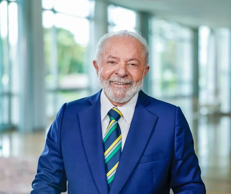 Médicos detalham estado de saúde de Lula