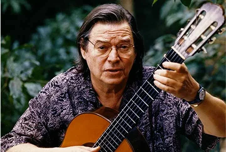Tom Jobim faria 98 anos; relembre o legado do maestro brasileiro