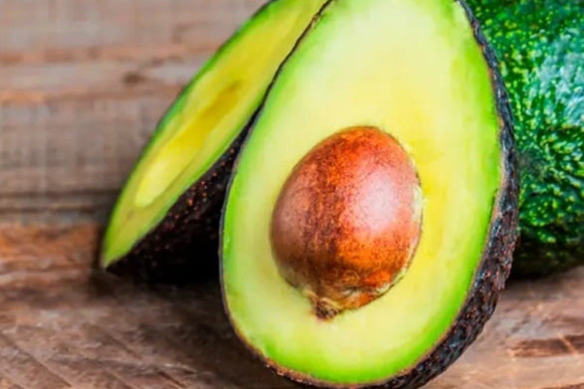 Descubra por que o cultivo de abacate virou vilão do meio ambiente