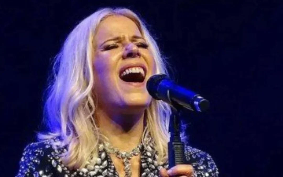 Aos 62 anos, Paula Toller segue em turnê e chama atenção pela beleza ...