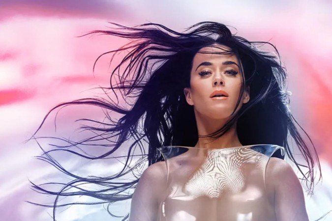 Katy Perry celebra um ano de “143” e emociona fãs