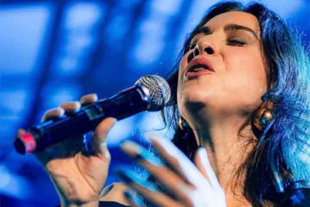 ‘Tudo que Cantei Sou’: Roberta Sá lança álbum audiovisual para celebrar ...