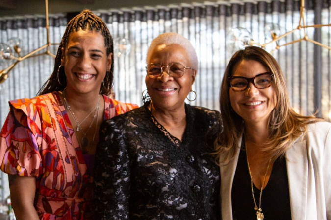 Na África, Anielle Franco conversa com viúva de Mandela sobre conferência