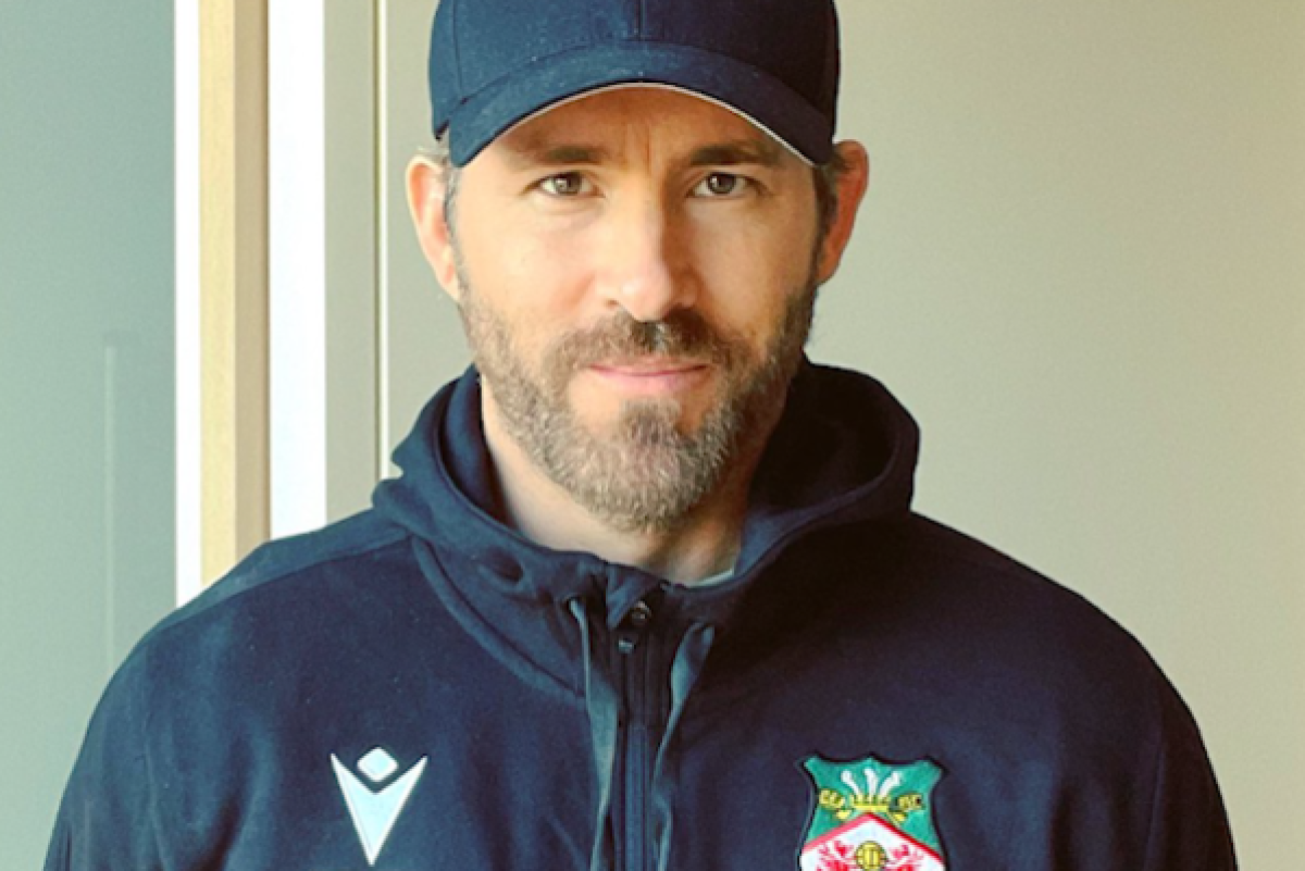 Ryan Reynolds revive clássico de Clint Eastwood em novo remake